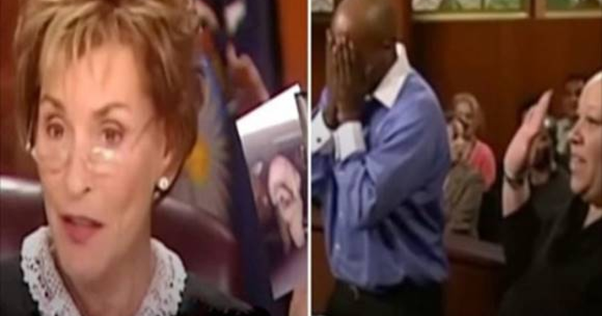 A bíró a kutyát kéreti a tárgyalóterembe, majd ezután hihetetlen dolog ...